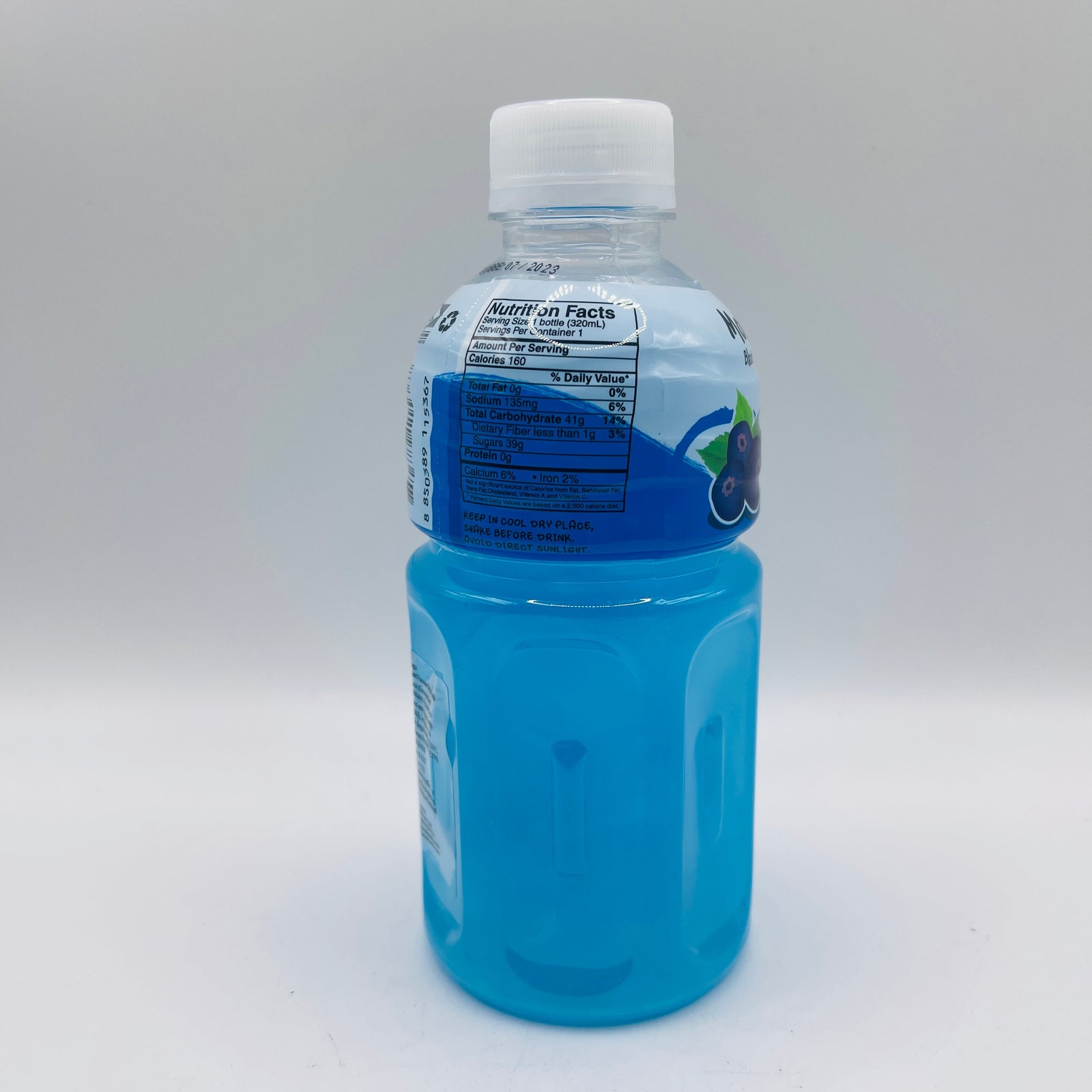 Mogu Mogu Blackcurrant flavoured Drink with NATA de Coco (Gotta Chew)